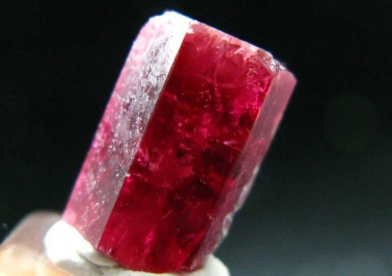 Bixbite - The Ultimate Guide - (Meaning, Description, Uses & Properties)